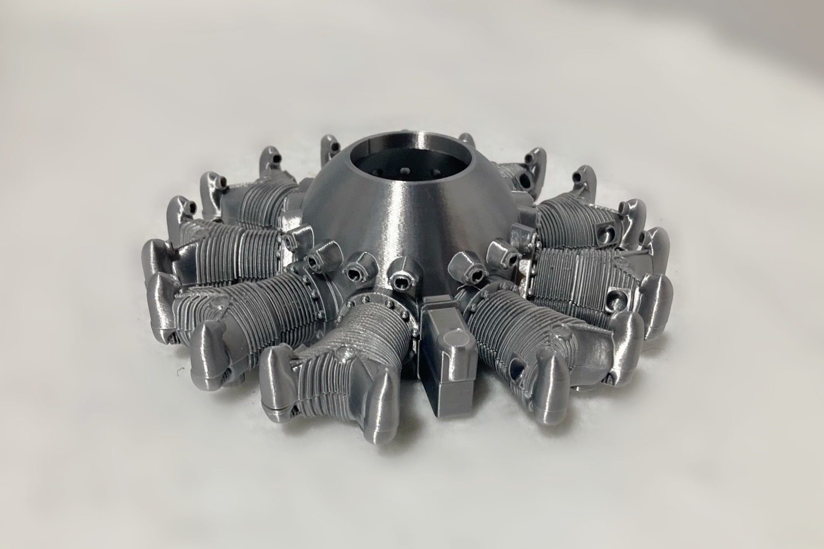 Civilian Lycoming R-680 (Full Cylinder) – Scale RC Engines