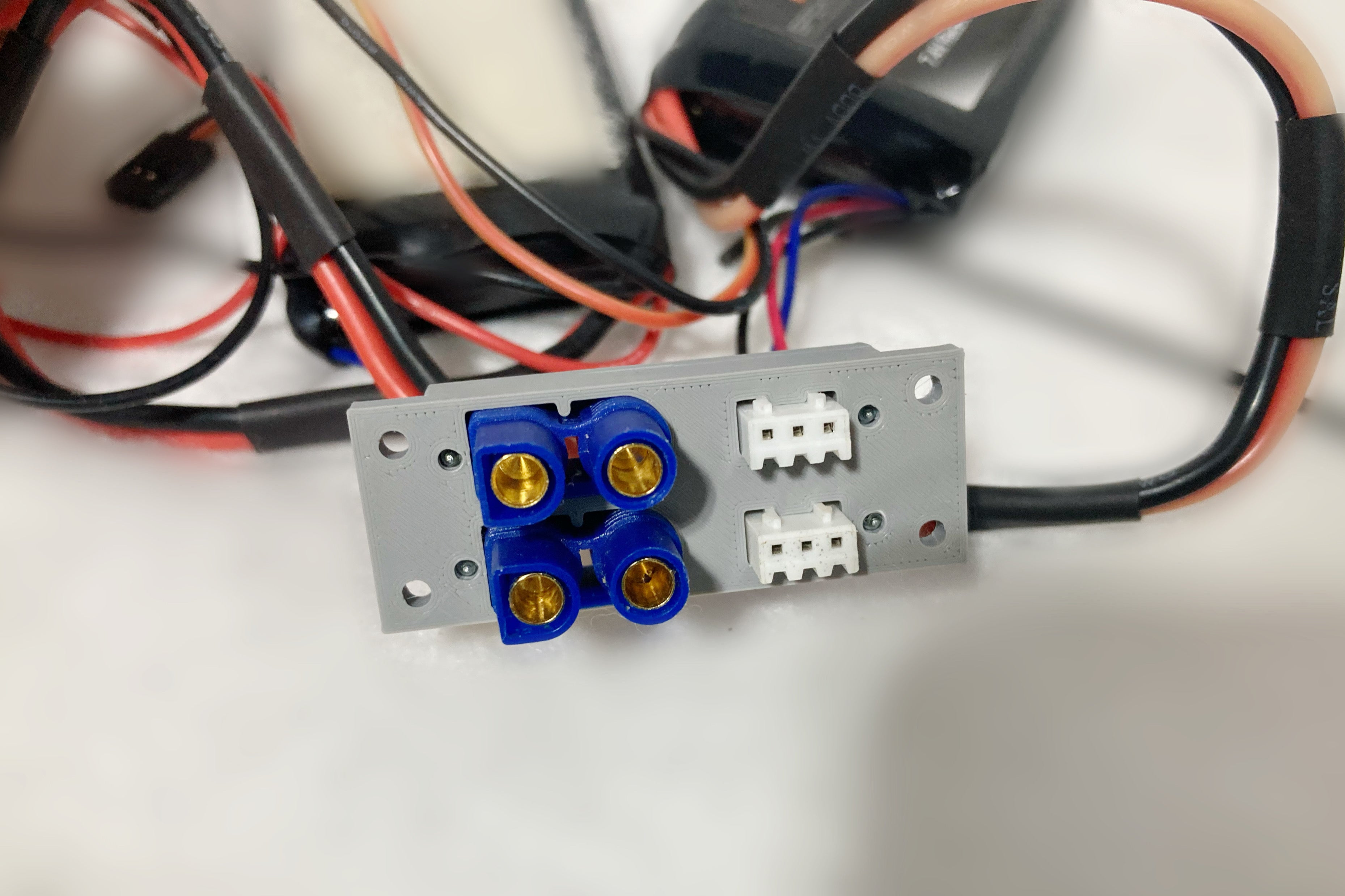 Receiver Pack Connector Mount (EC3 Connector) – Scale RC Engines